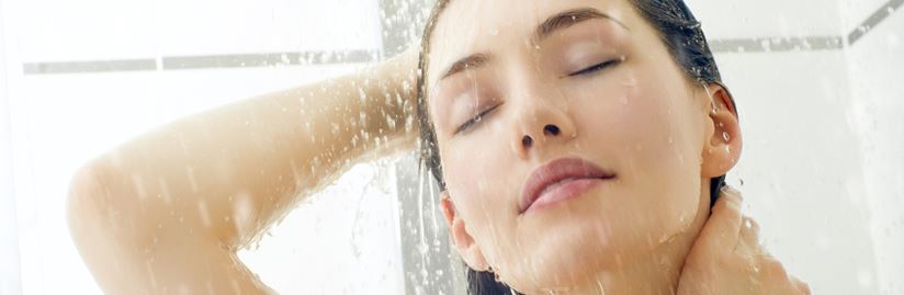5 Grandes Benefícios Do Banho Frio Para A Estética